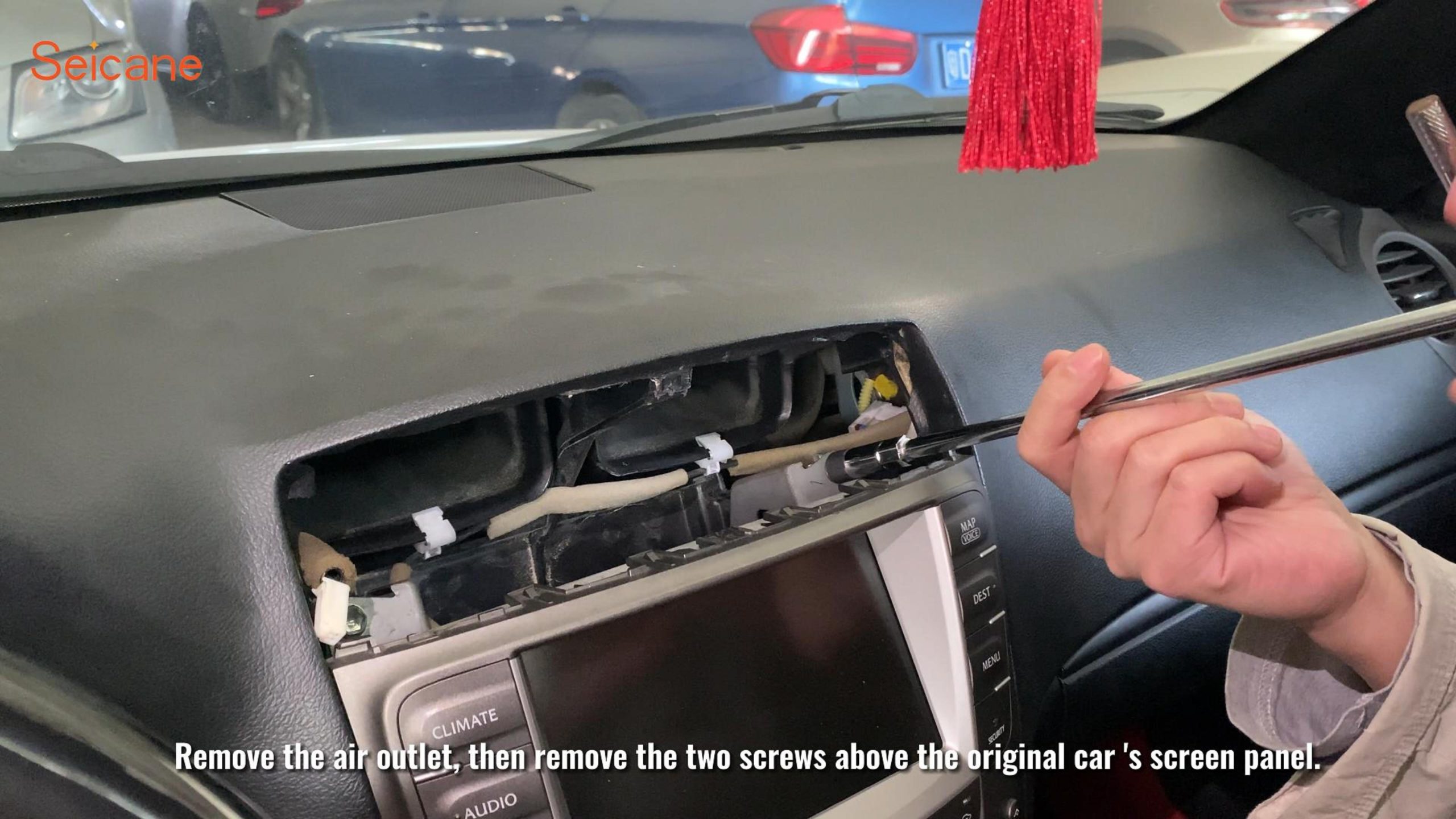 How to install a 10.1-inch CarPlay screen in your 2005-2010 Lexus IS250 ...